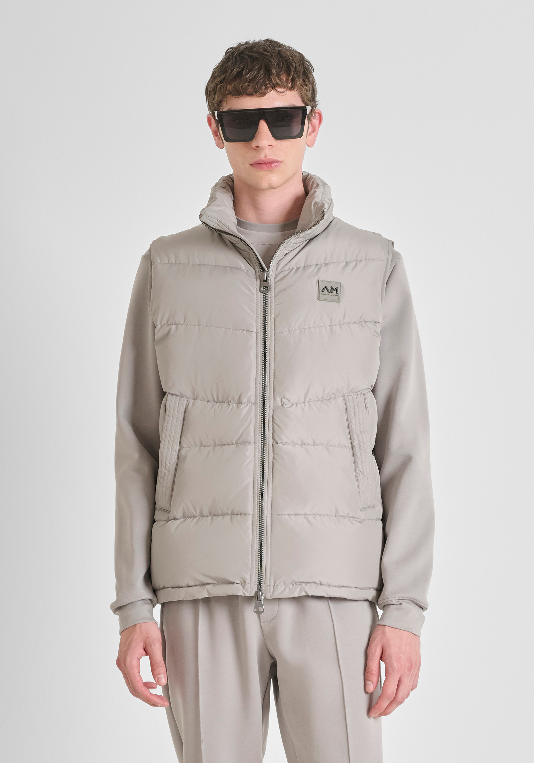 REGULAR FIT SLEEVELESS DOWN VEST IN TECHNICAL FABRIC WITH DUPONT SORONA ...